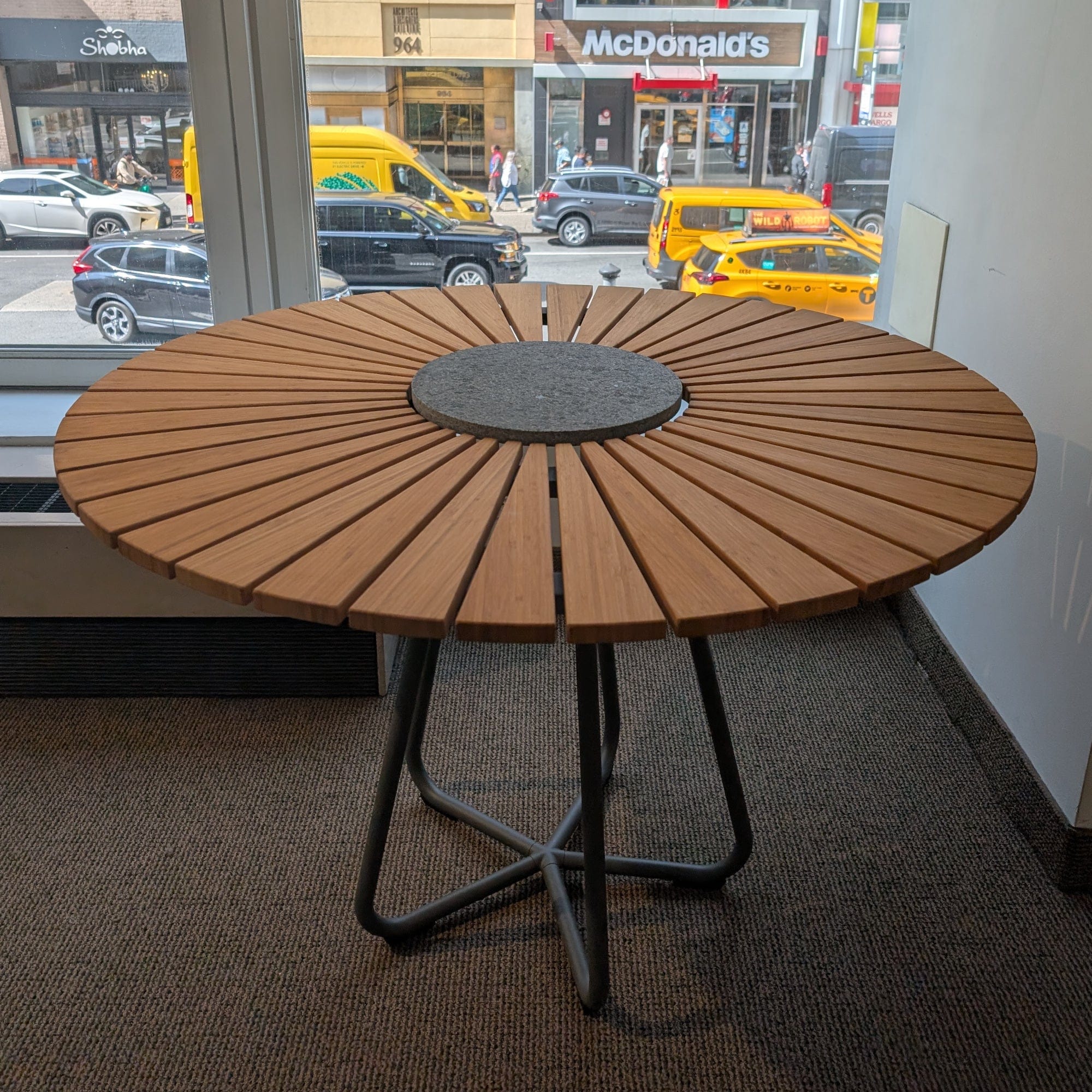 Houe Circle Round Outdoor Dining Table – Jensen-Lewis