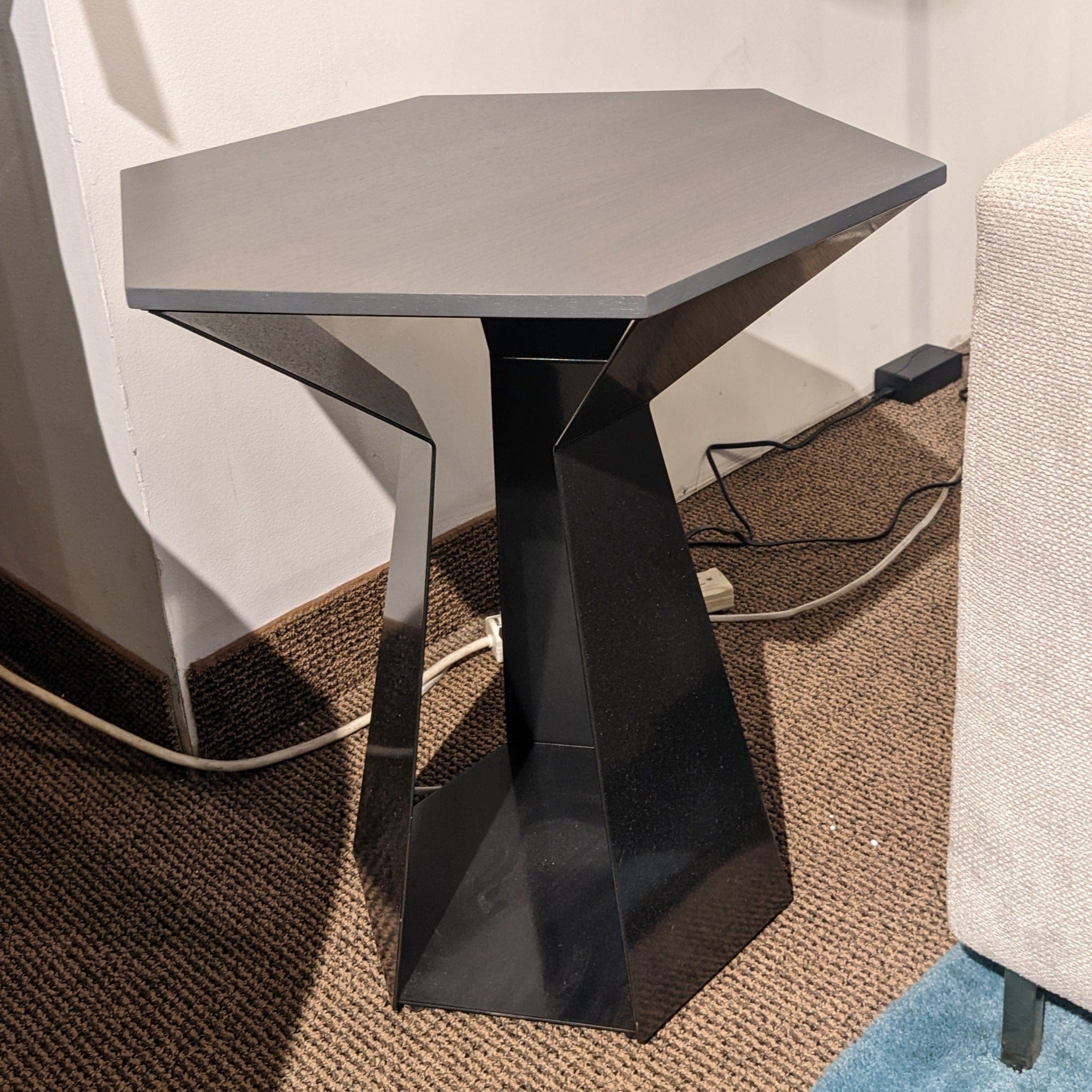 Elite Modern Poly Side Table – Jensen-Lewis